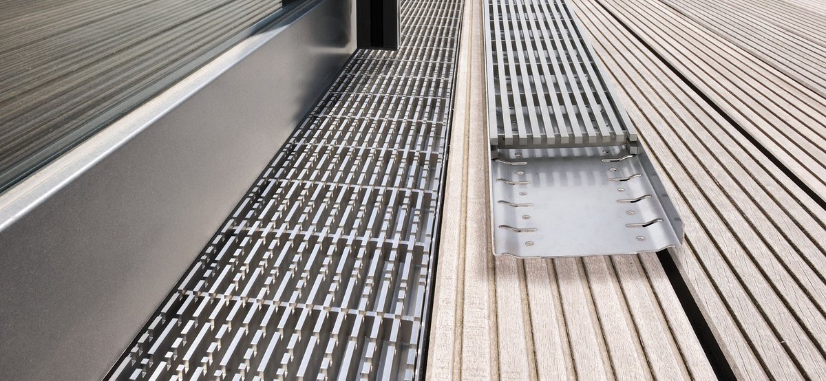 Terrassenrinne „Bangkirai“ aus Edelstahl extra flach