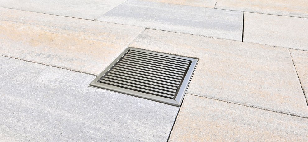 Flächenentwässerung mit Gullys oder Rinnen