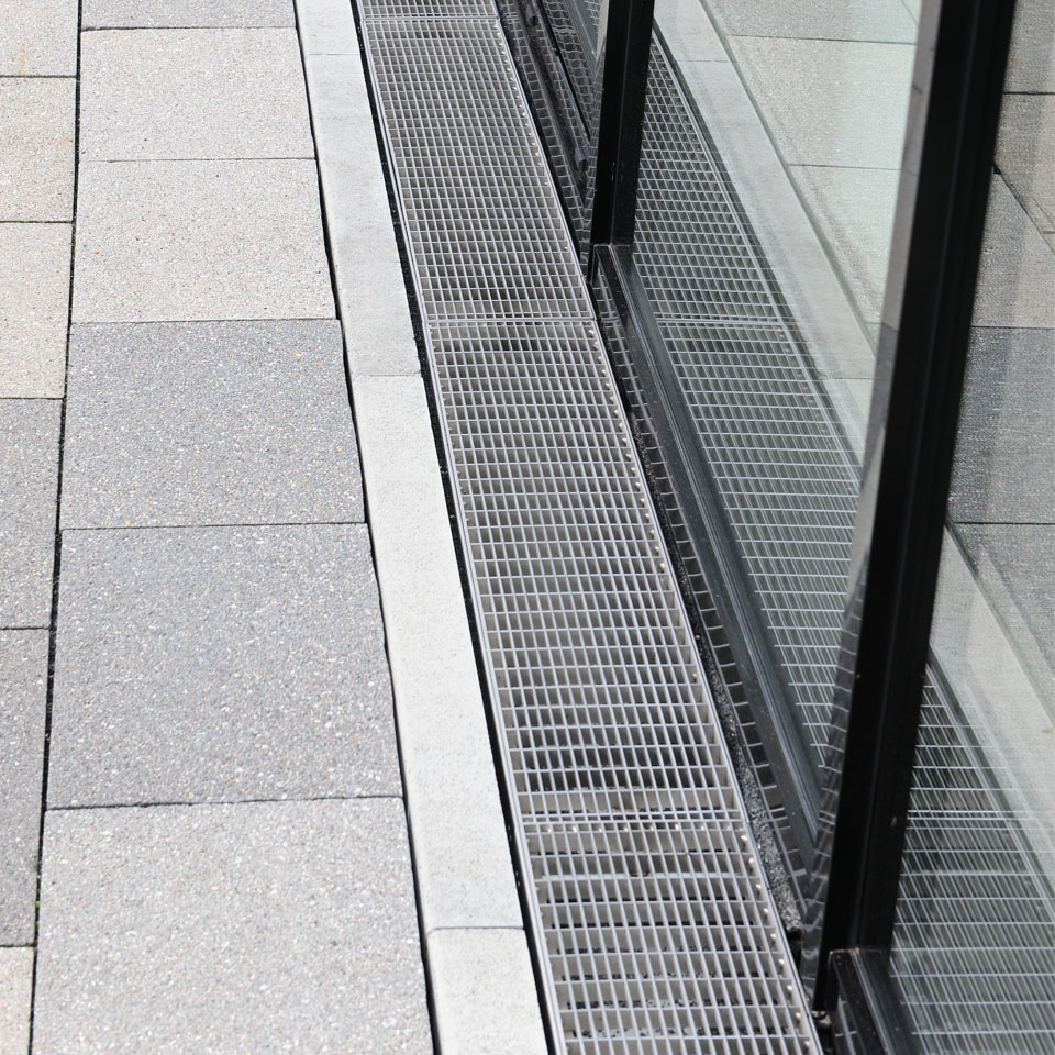 Drainagerinne Hydra höhenverstellbar | Richard Brink